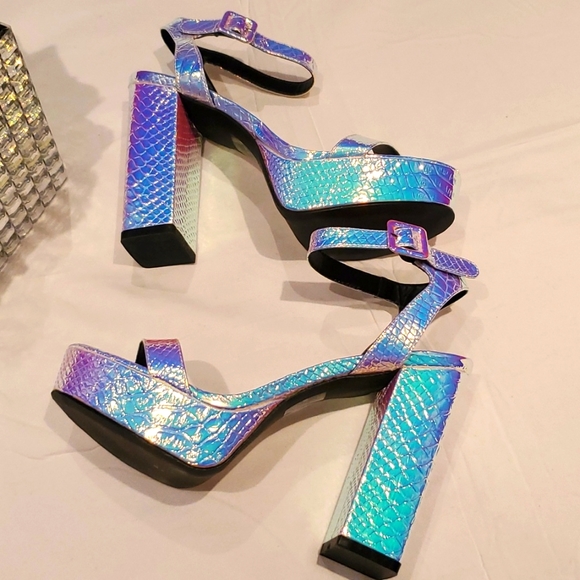 So Me | Shoes | Firm Gorgeous Iridescent Holographic Platform Croc ...